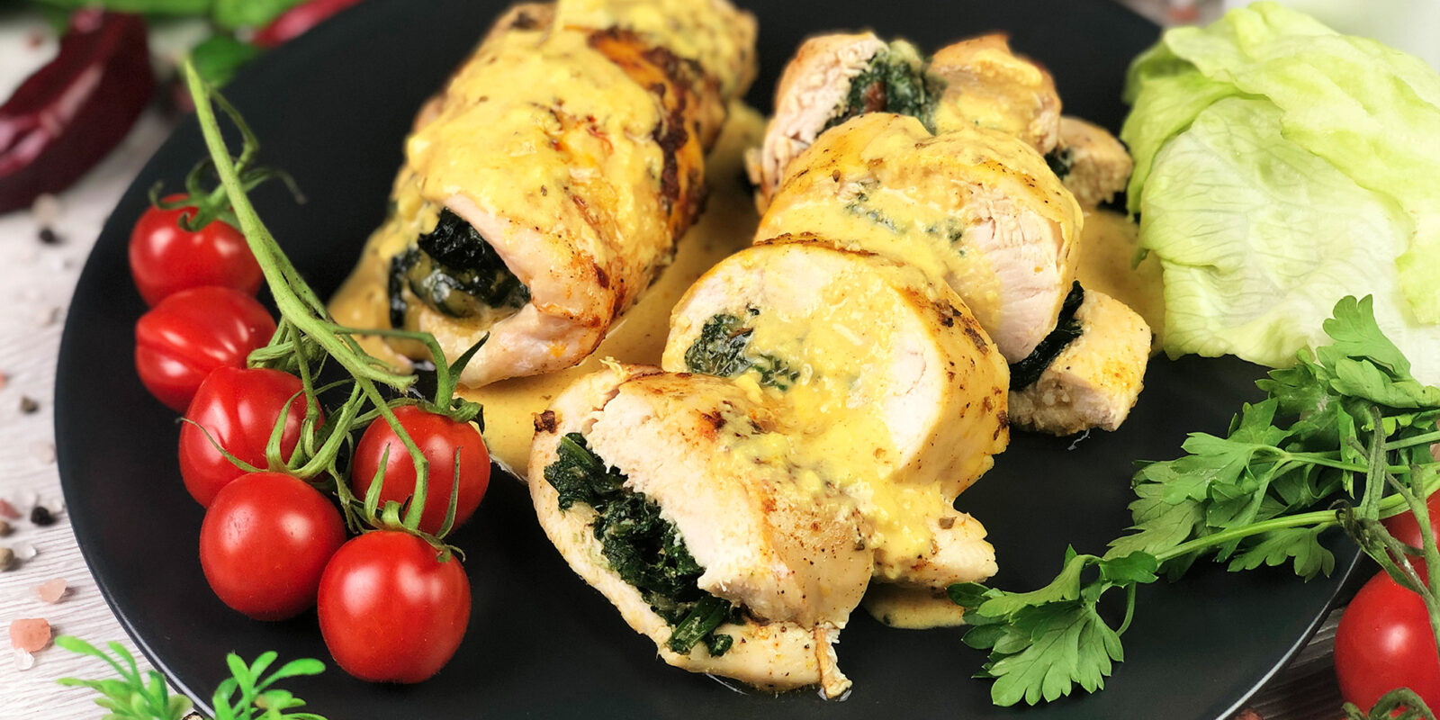 Roladki z kurczaka w sosie serowym - NaszPrzepis - sprawdzone przepisy